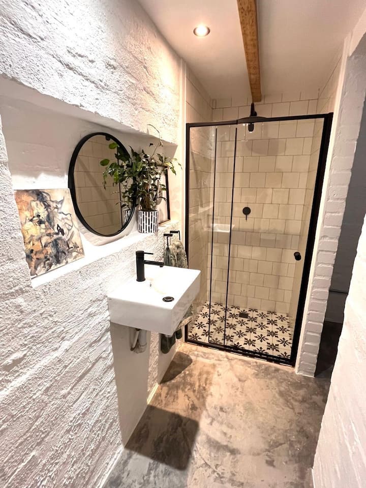 Ruah - Breathe              Bachelors Apartment - Stellenbosch