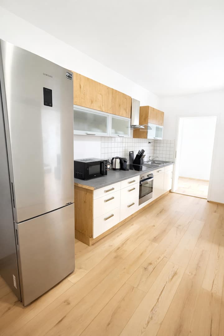 Leta Homes - Zentrale, Moderne Wohlfühlwohnung - Plattling