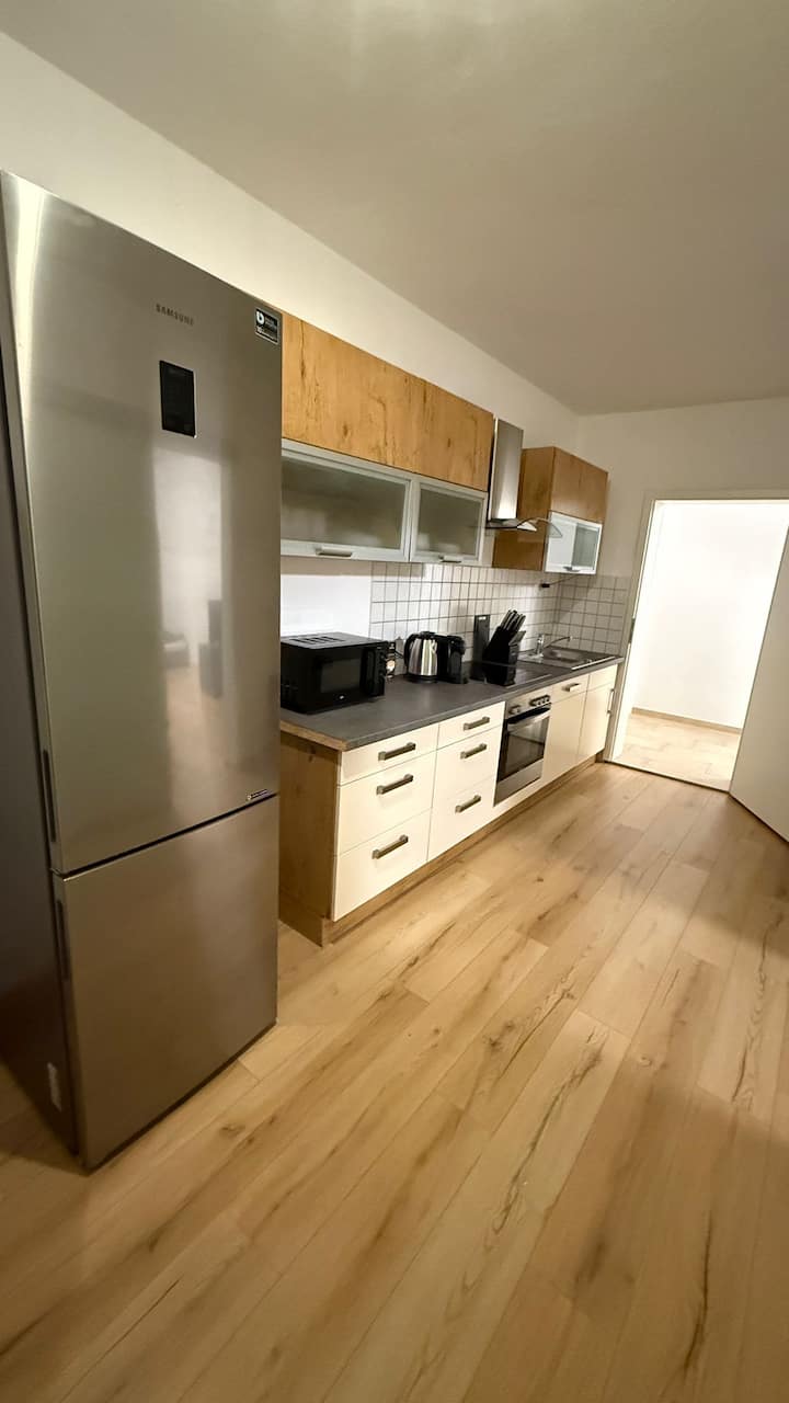 Leta Homes - Zentrale, Moderne Wohlfühlwohnung - Osterhofen