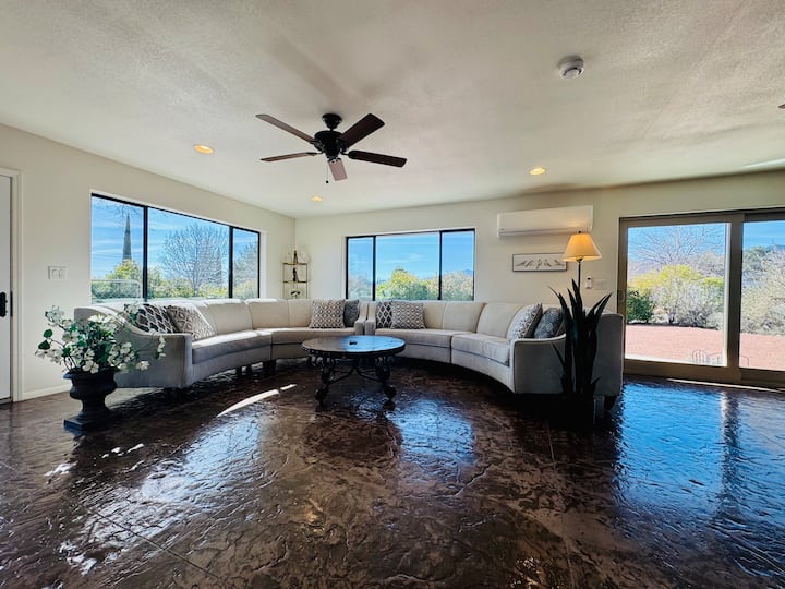 Casa De Som Pet Friendly Proceeds Go To Non-profit - Cottonwood, AZ