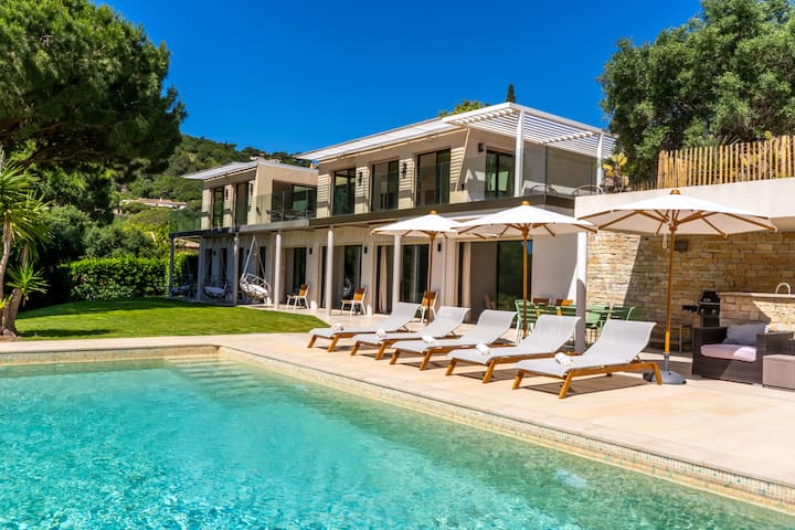 Villa D’exception à L’escalet – Vue Mer & Plage - Gassin