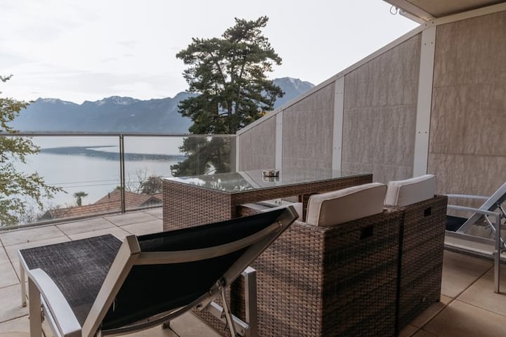 Montreux Lake View & Spa One Bedroom C2.6 - Montreux