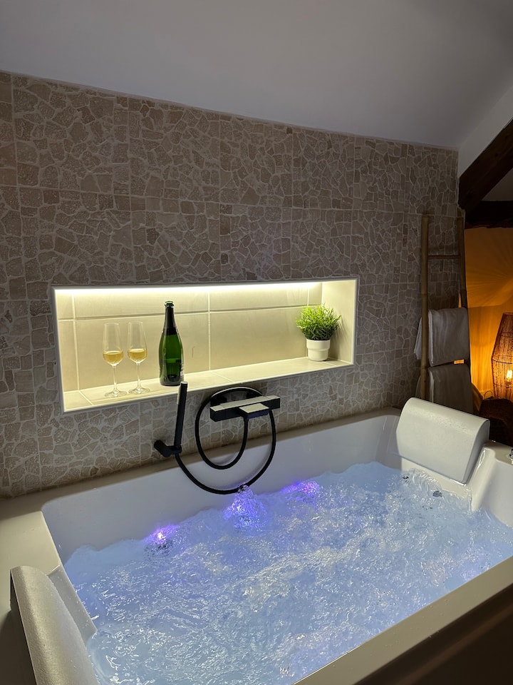 Voyage Romantique Dans Une Suite Spa Privative - Gisors