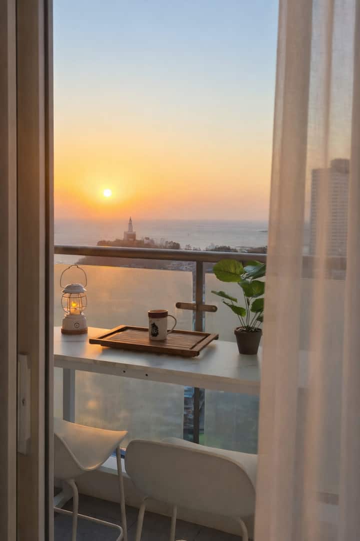 까사데이지 No.1 | 18f Ocean Sunrise
햇살로 시작하는 18층 오션뷰스테이 - Sokcho-si