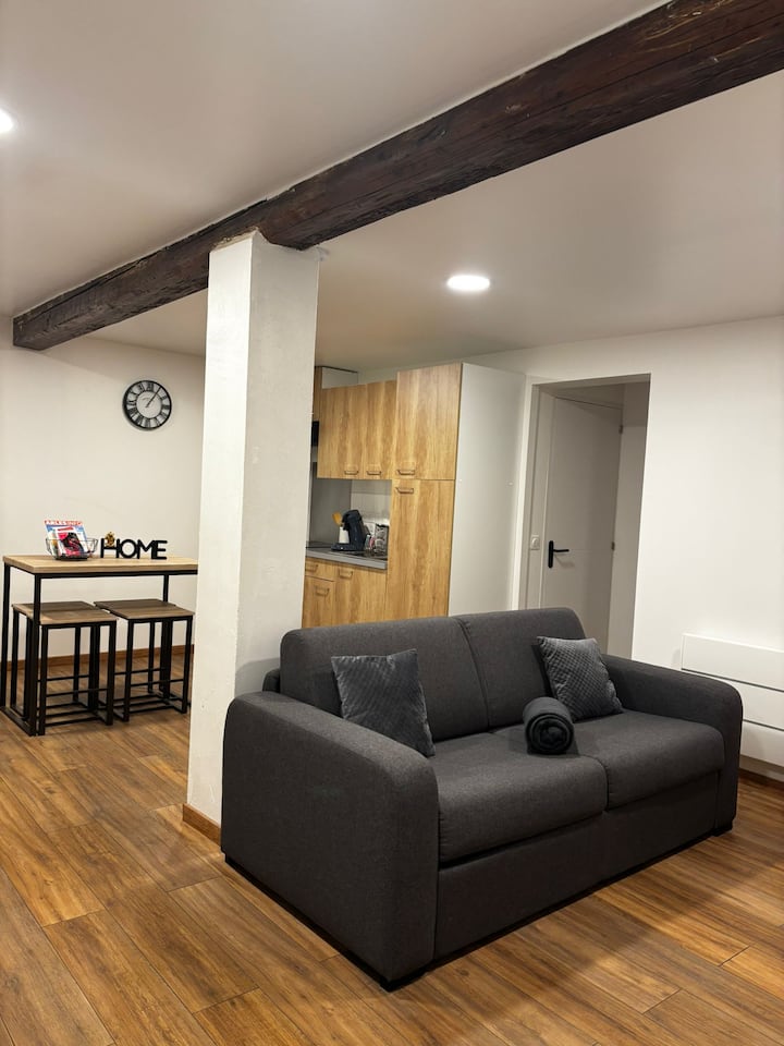 Arles Design Studio - Arles