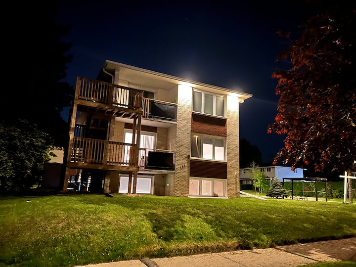 Bright Cozy Space - Chicopee