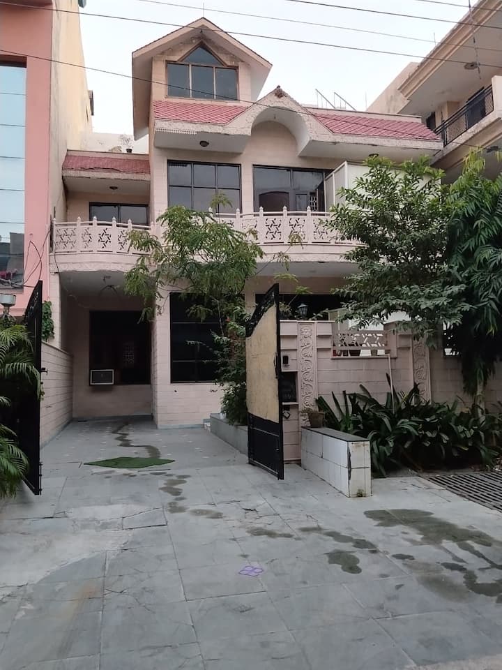 Noida Vacation Retreat - Noida