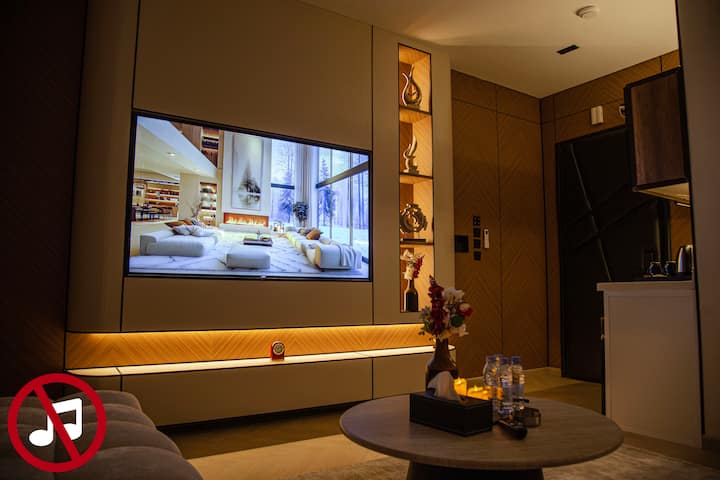 غرفة وصالة، تجربة أنيقة، دخول ذكي، شاشة&nbsp;75&nbsp;بوصة - Jeddah