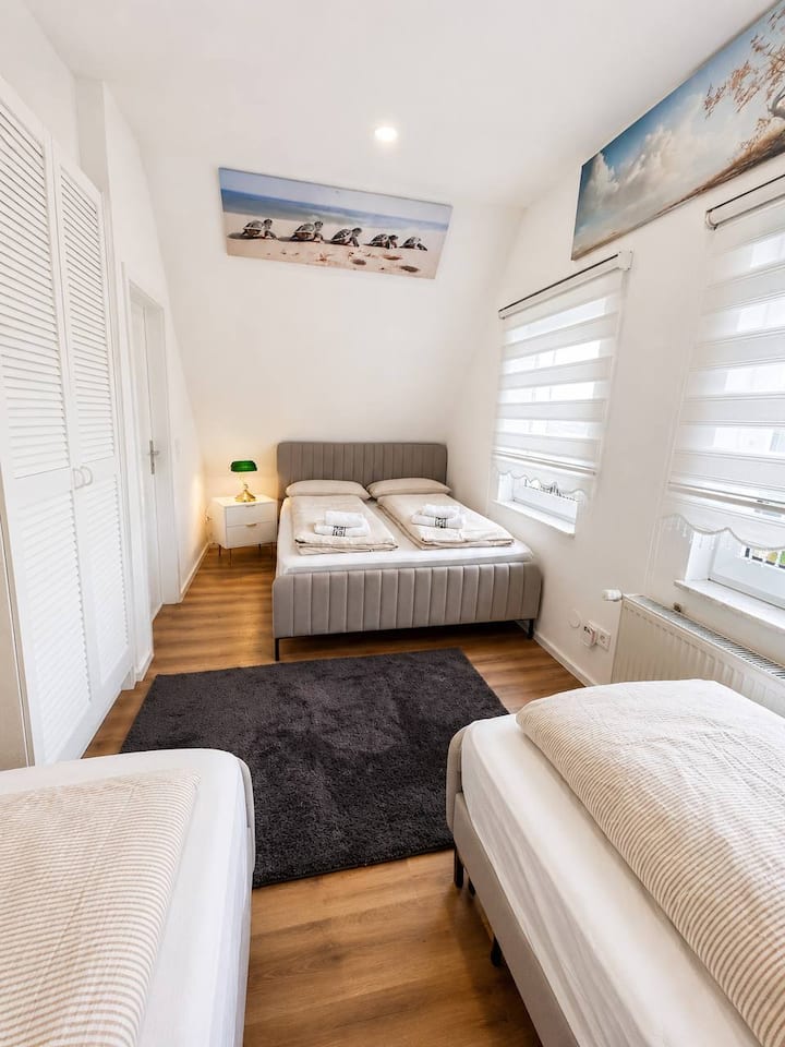 Family Room One 160 Cm Bed + Two 90 Cm Beds 21 - Wuppertal