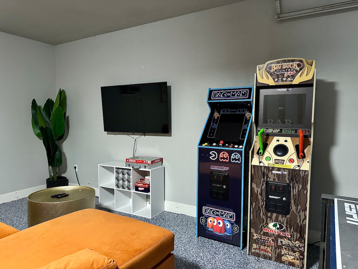Family Fun · Pool · Firepit · Games · Movie Nights - Houses for Rent in ...