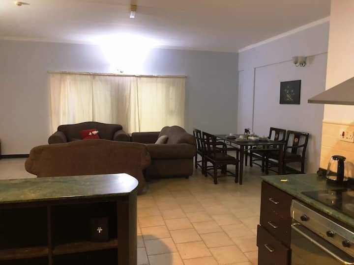 2 Bedroom Flat In Juffair, Near To Everything - Manama