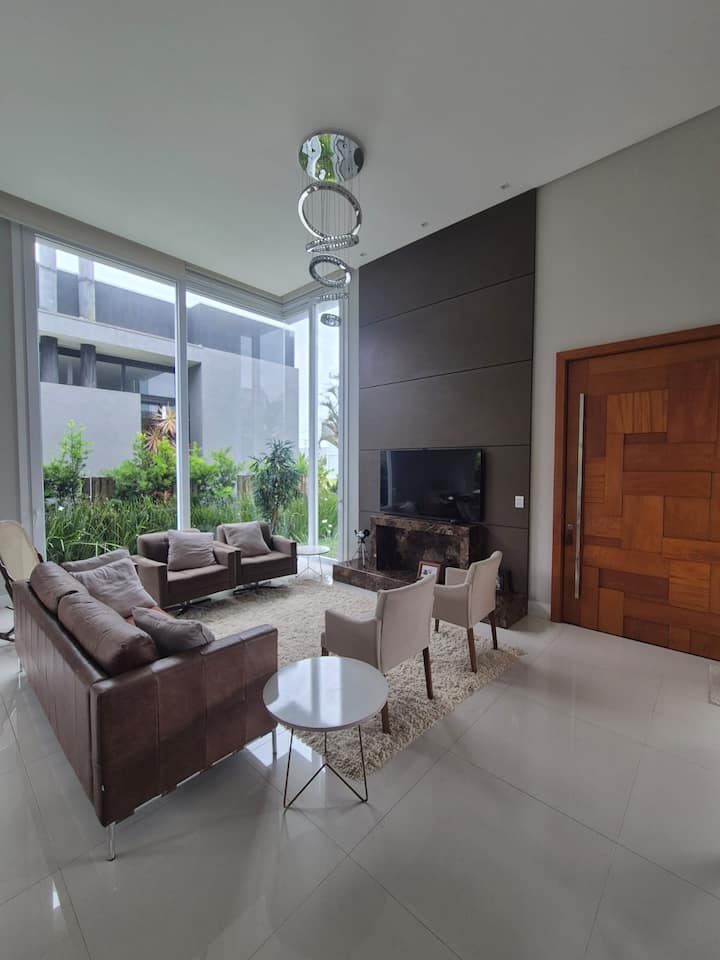 Linda Casa No Condomínio Dubai - Capão da Canoa