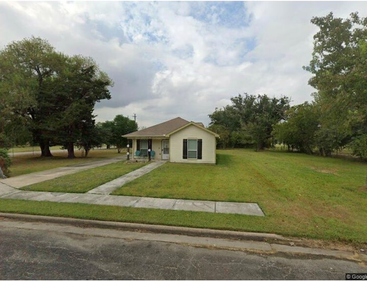 Spacious Port Arthur Retreat - Port Arthur, TX