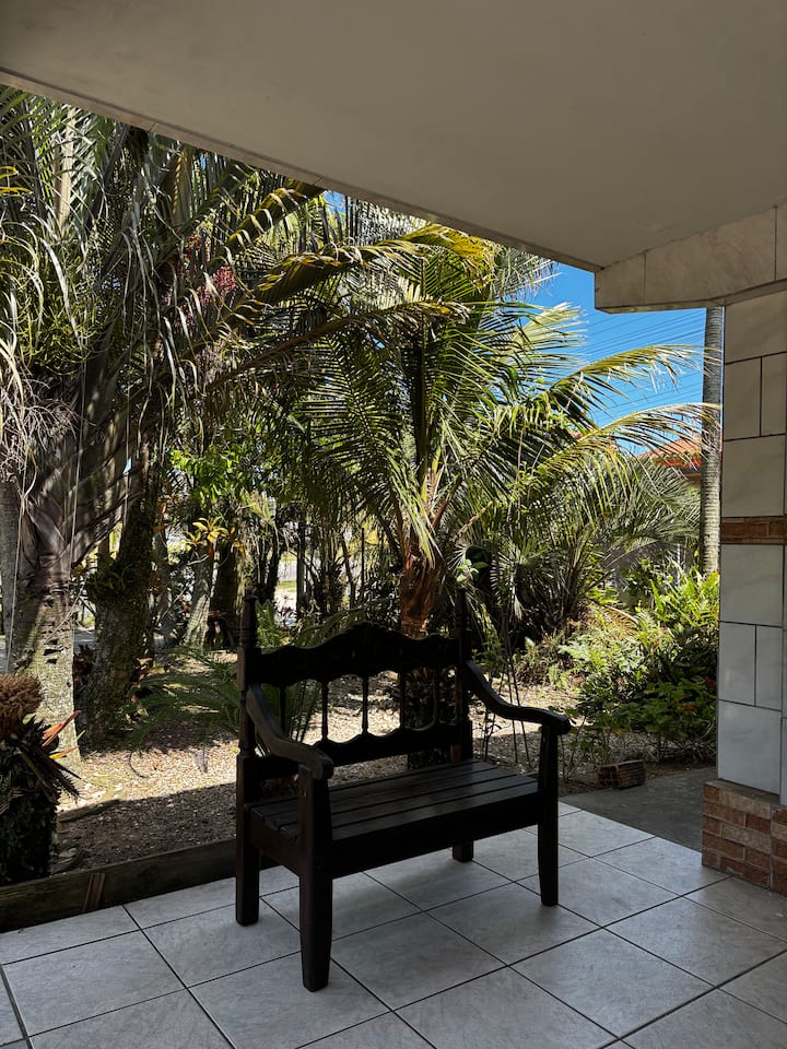 Apartamento Térreo, Próximo Do Centro E Da Praia - Imbituba