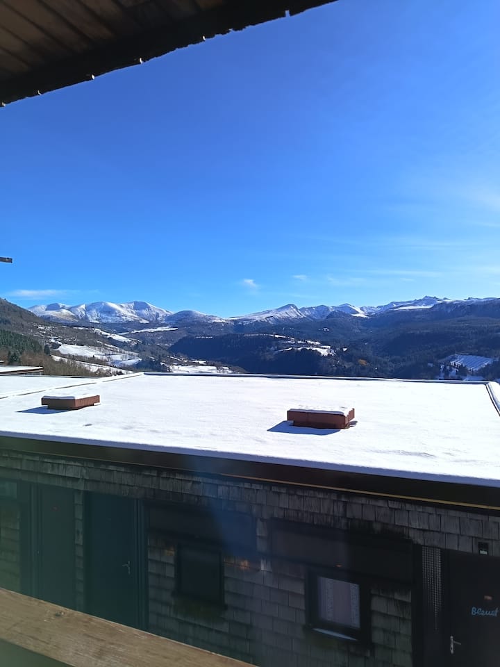 Appartement Tout Confort Avec Vue Exceptionnelle - Murat-le-Quaire