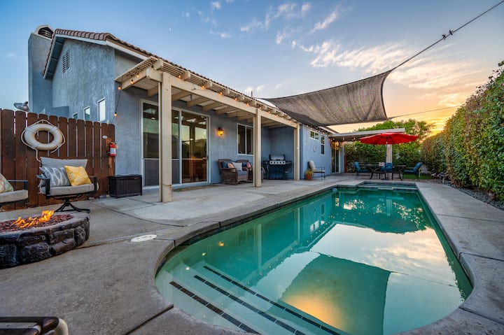 Relaxing Desert Hideaway For Families & Groups - La Quinta, CA