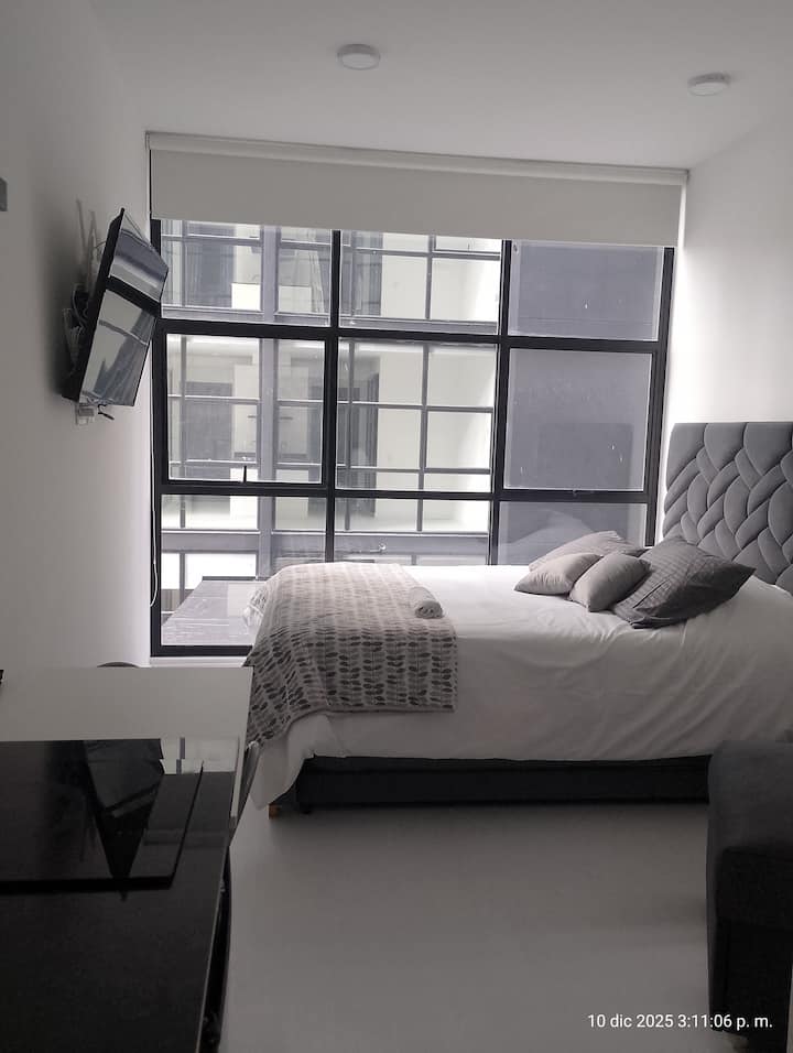 Homely3, Aparta Suites, Parque De La 93 Embajadas. - Bogota