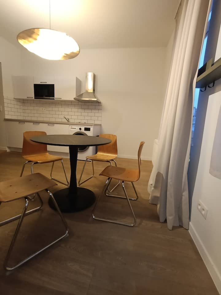 Apartamento Com Uma Excelente Localização. - Bruselas, Bélgica
