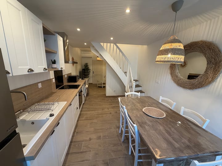 Lhuis Centre Village Petite Maison En Pierres 40m2 - Morestel