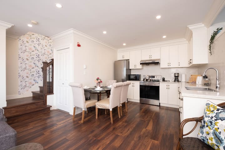 New Quiet Charming 1br Suite Near Ubc & Pw Park - Vancouver