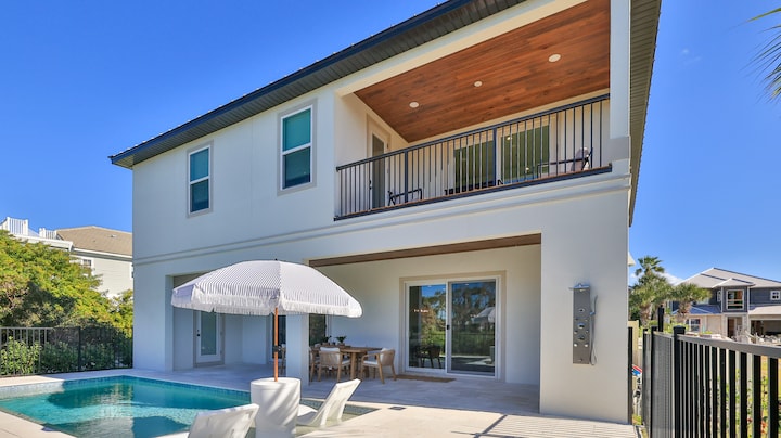Modern Luxury Coastal Pool Home 5br|6b - Flagler Beach
