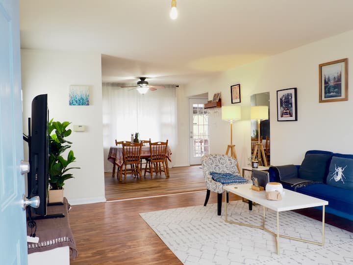 Family-friendly Ranch Near Uiuc & Memorial Stadium - Champaign