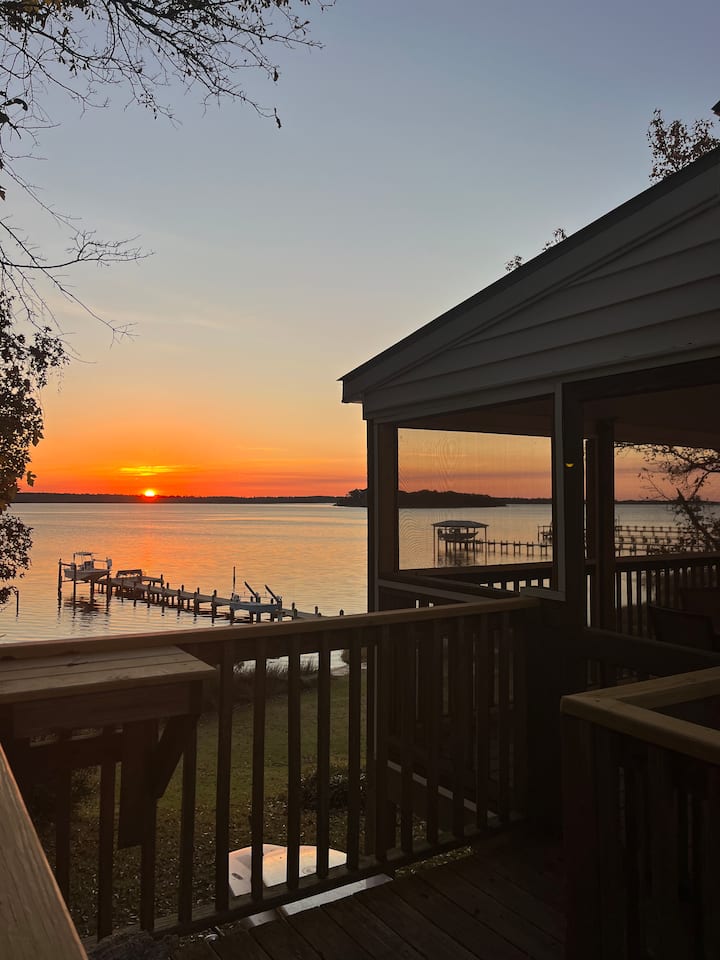 The Paddle House - Swansboro, NC
