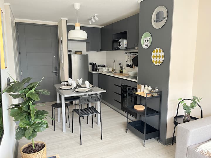 2d Y 2b A Pasos Del Estadio Nacional - Chile