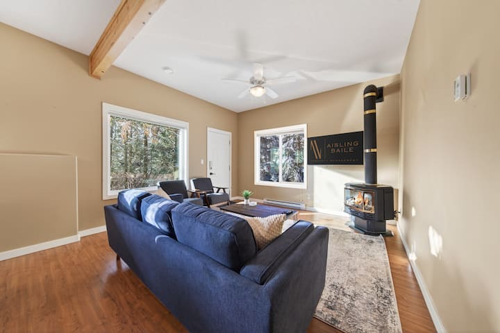 Timberline Hollow | Fireplace | Backyard | Pets Ok - Invermere