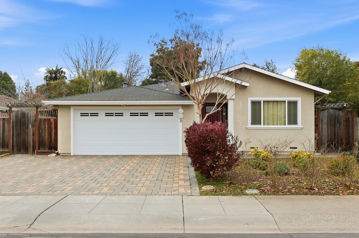 Bright Central Palo Alto Home | Stanford - Palo Alto, CA