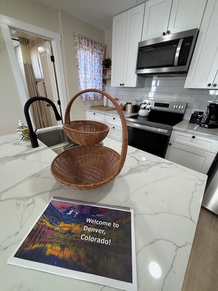 Newly Built Guesthouse Apartment In Denver - Denver, CO