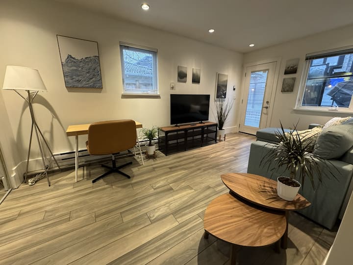 *New* Modern Central Comfortable Vancouver Cottage - Vancouver