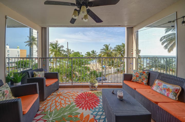 Beautiful Esj Beach Front With 2 Living Rooms! - San Juan, Puerto Rico