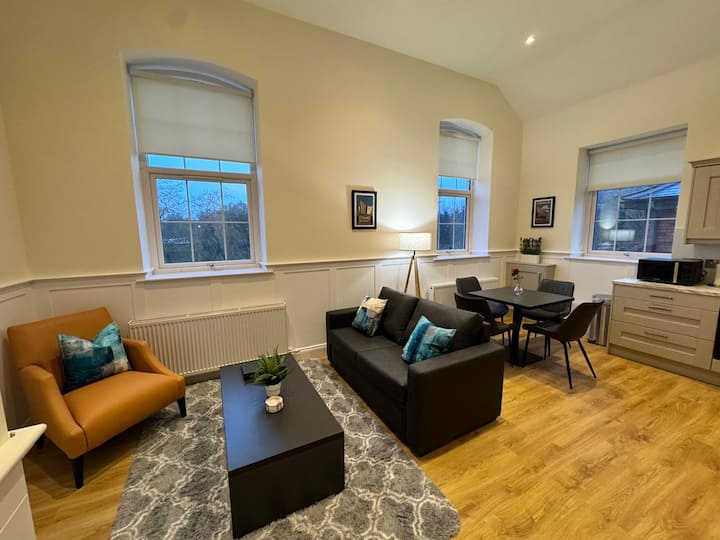 P6 · 1-bed By Ormeau Park • Near City Centre - Belfast