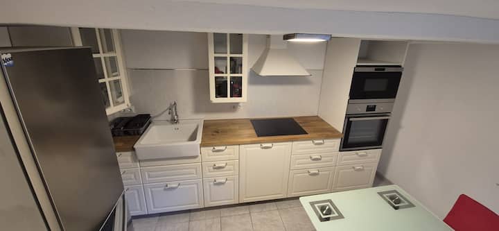 Möblierte Zentralewohnung Sehr Gut Zur B3 Gelegen - Marburg