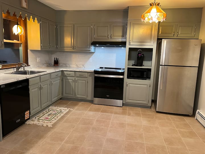 Entire Home In East Haven, Connecticut - Lake Gaillard, CT