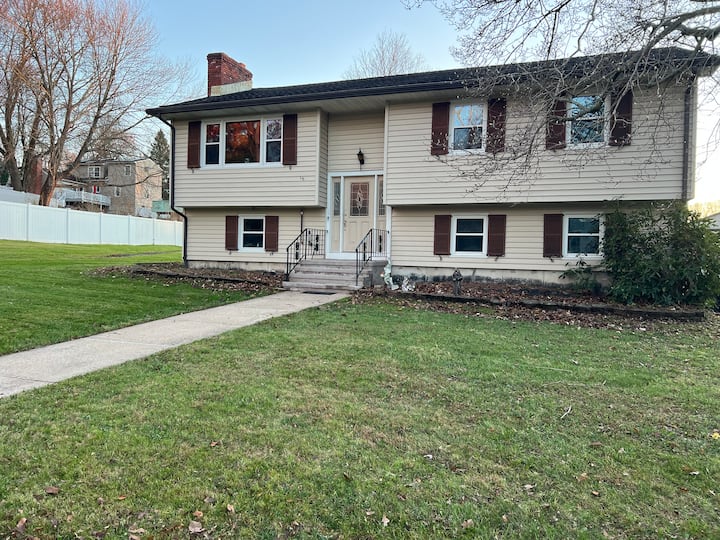 Perfect Family Retreat In East Haven - Branford, CT