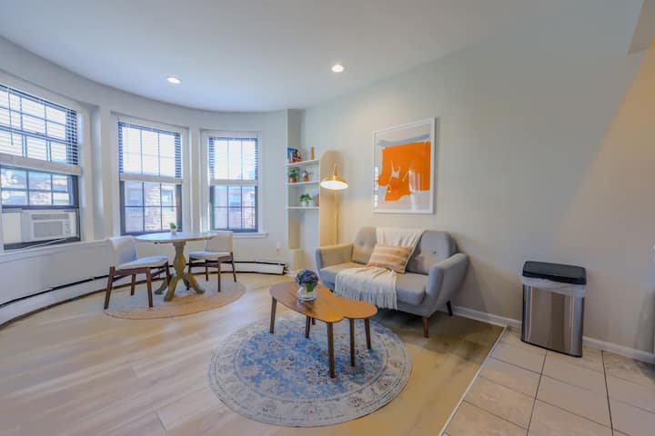 Prudential Area Elegant Studio Apt - Boston, MA