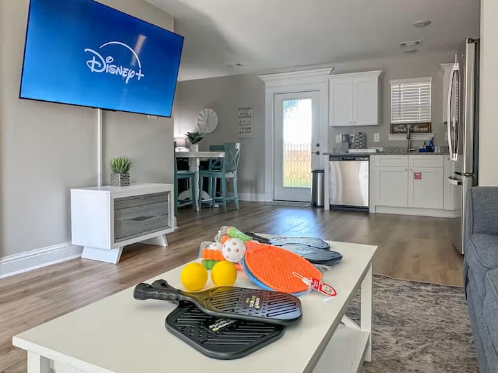 Beachfront 3br Home W Fast Wi-fi - Biloxi, MS