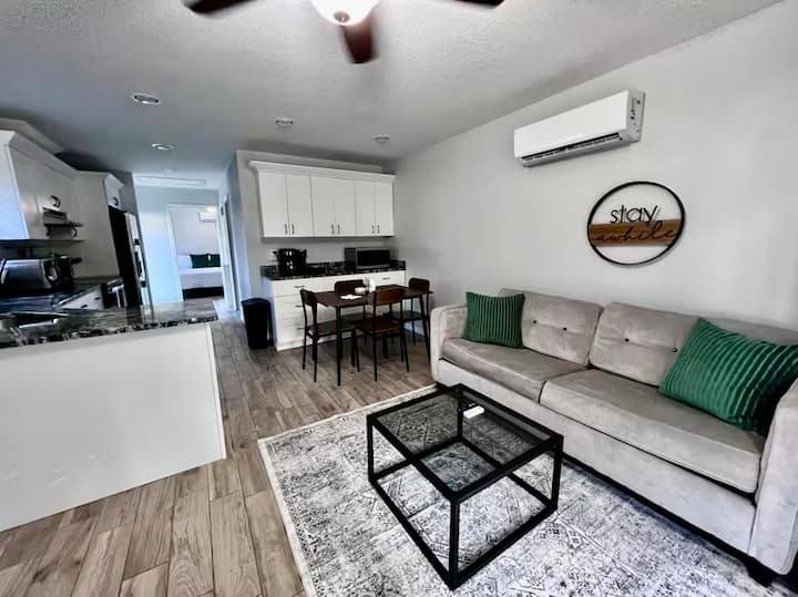 Lake Hollingsworth | Downtown 1br/1ba Home - Lakeland, FL