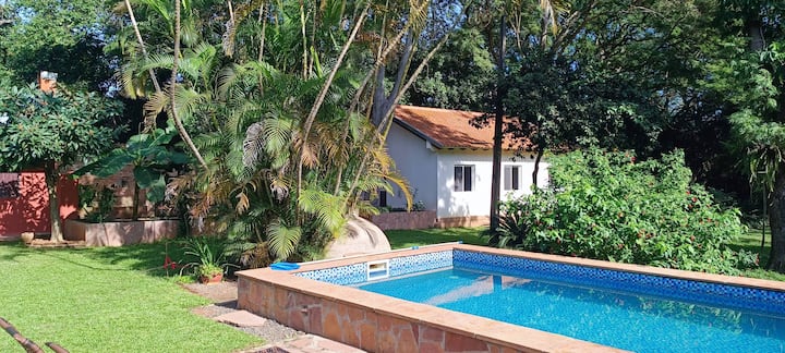 Guesthouse–your Holiday Home With Pool In Paraguay - 파라과이