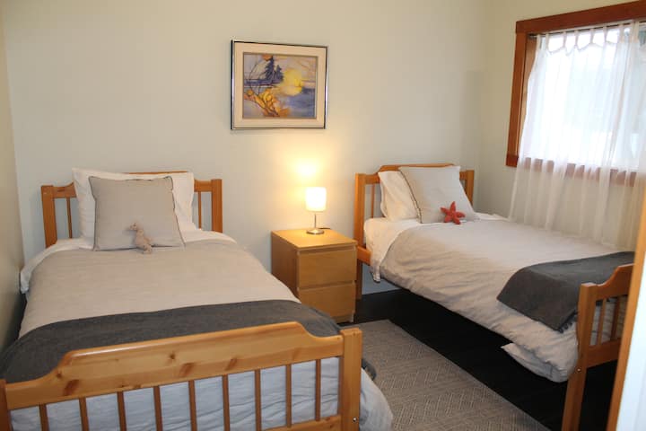 Sandy Beach Guest Suite - Mill Bay, Bc - Vancouver Island