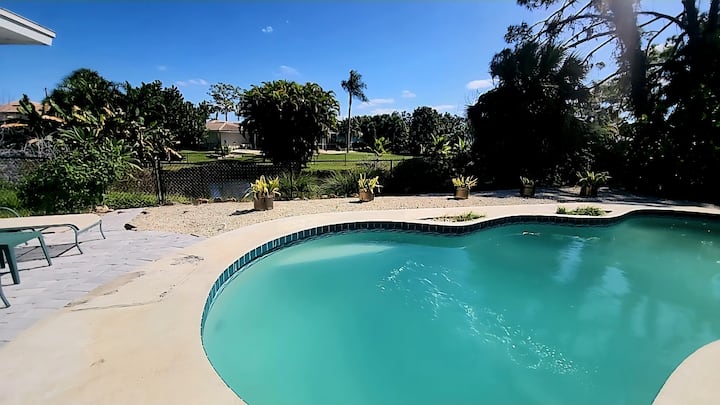 Seahorse Pool Hideaway-3.5 Miles To Nokomis Beach - Venice, FL