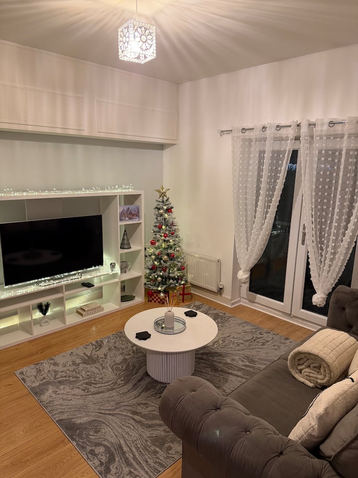 Cosy Two Bed Apartment, Shirley - Solihull