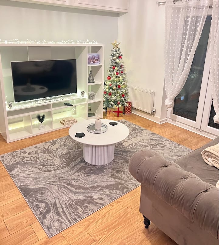 Cosy Two Bed Apartment, Shirley - Solihull