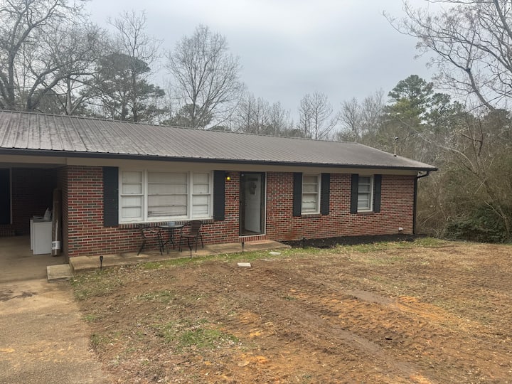 Ashton’s Mountain Getaway - Wills Creek Winery, Attalla