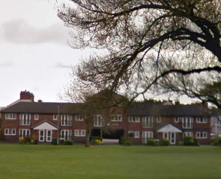 Cosy Bolt Hold. - Newcastle-under-Lyme