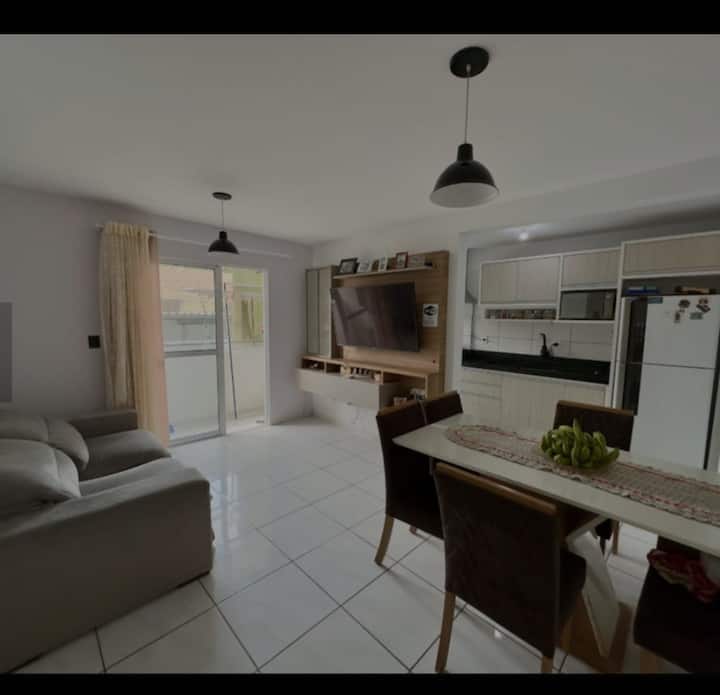 Apto Completo Térreo, 2 Quartos C/ Garagem, Ac. - Tubarão