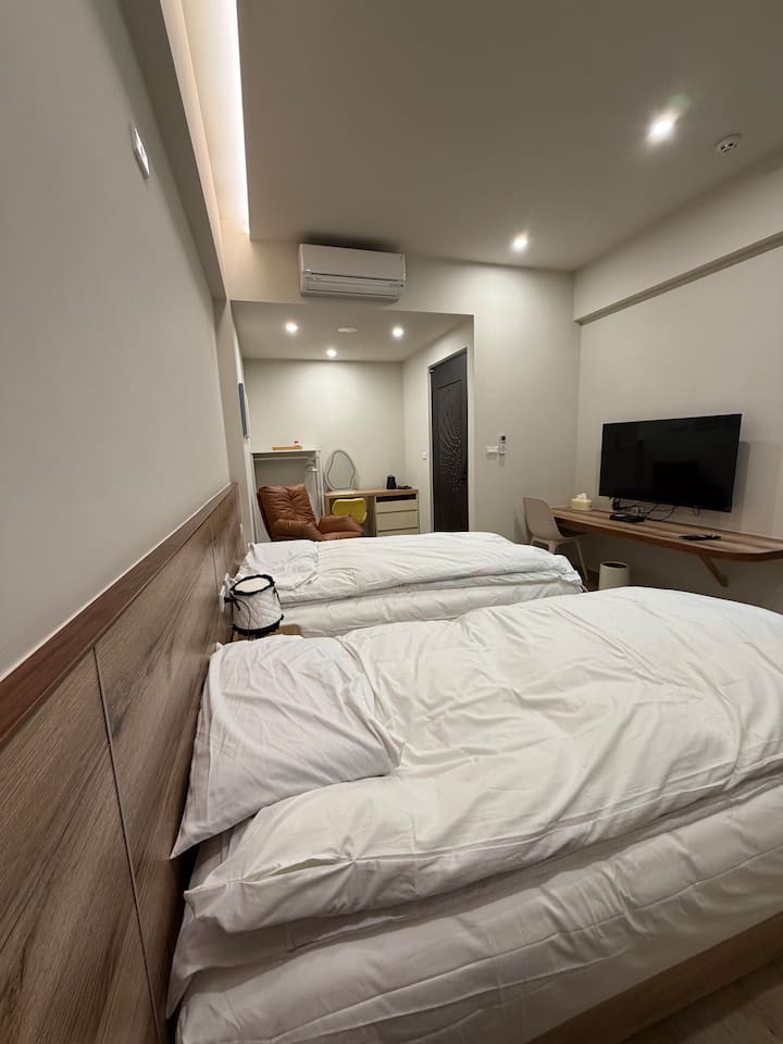 Arrive At Taoyuan Airport In Five Minutes - 桃園市