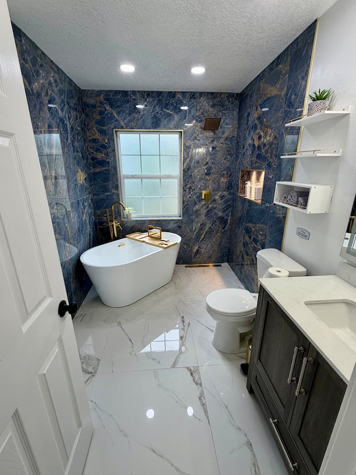 Serenity Apartment - Tampa, FL